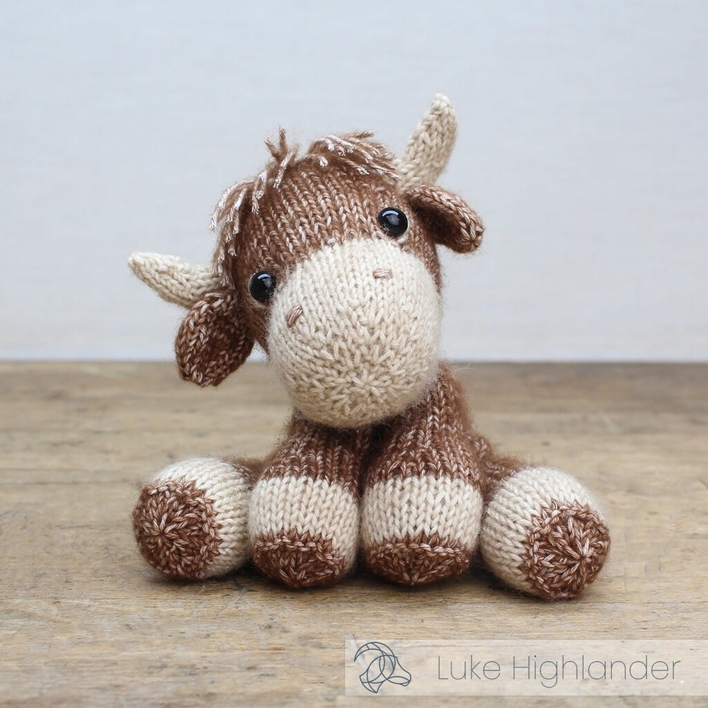 Hardicraft - Luke Highlander (Highland Cow) - Knitting Kit - Yarn Worx