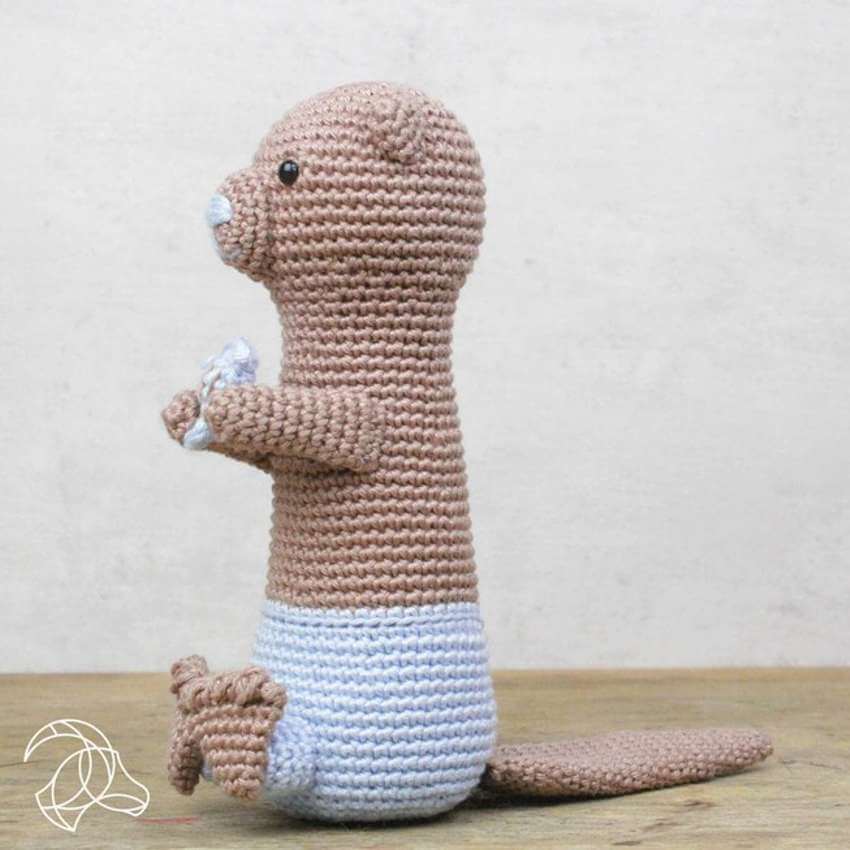 Hardicraft - Otis Otter - Crochet Kit - Yarn Worx