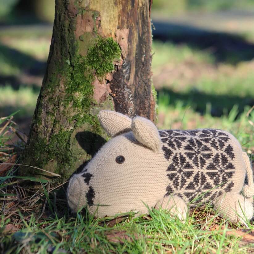 Plum Pudding Knitted Pig Kit Pig-Along - Yarn Worx