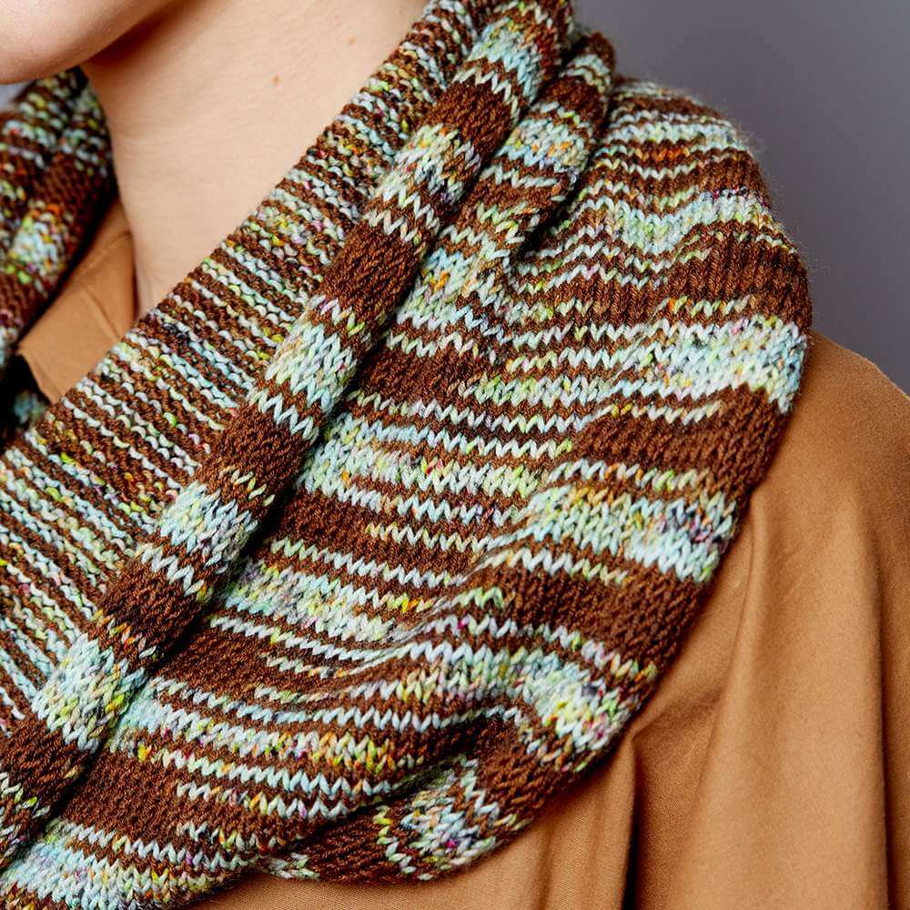 Gusto Wool Erratic Cowl Pattern - Digital Download - Yarn Worx